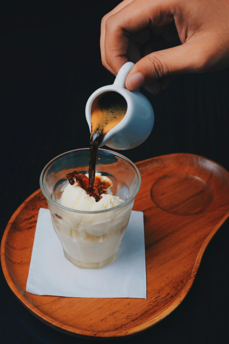 How to Make the Perfect Espresso Affogato